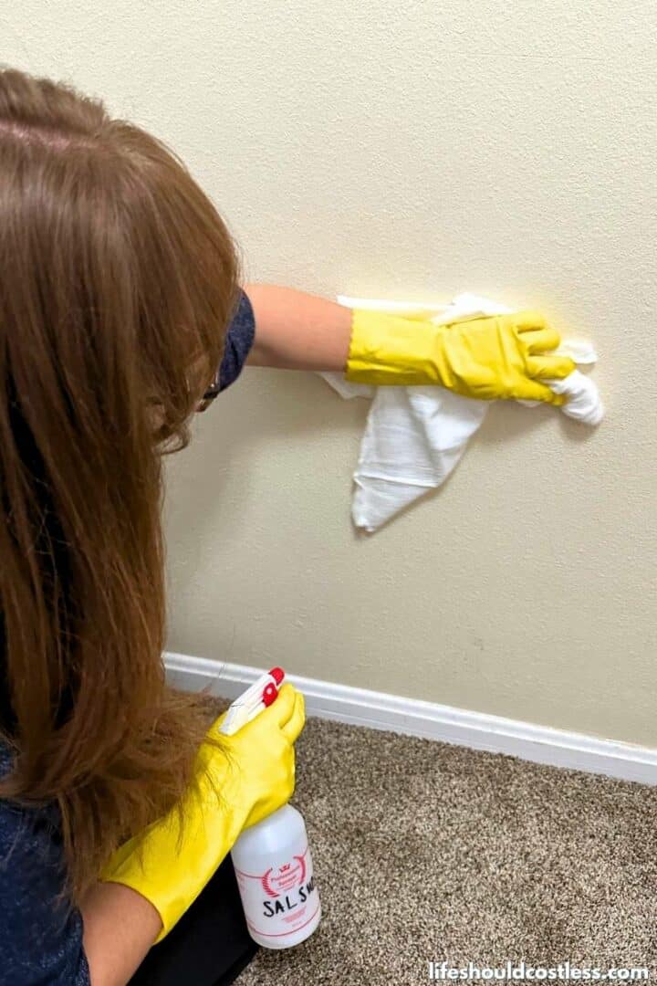 The Complete Guide To Washing Walls (it works on ceilings too) - Life ...